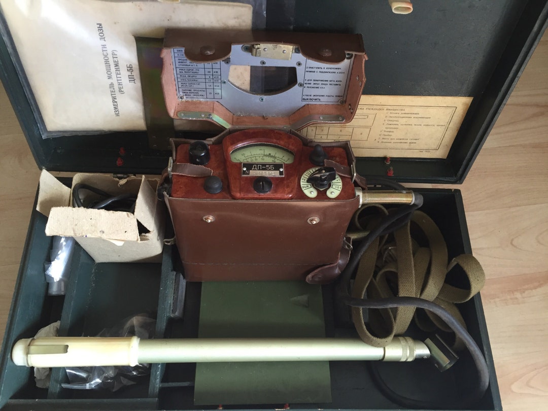 Military Geiger Counter Dosimeter DP-5A Soviet Russia With Green Box - Etsy
