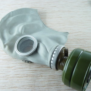 Soviet Russian Gas Mask... PBF. New ... EO 19 ... Similar as Star Wars ...