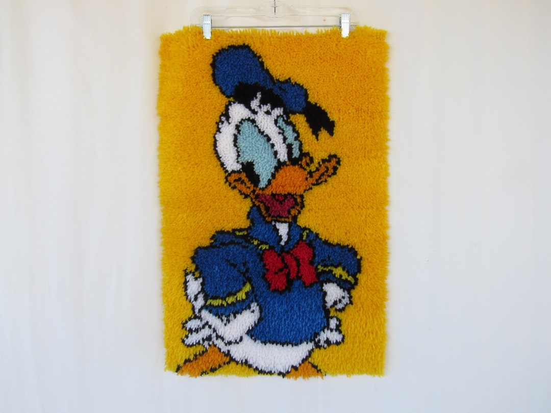 Vintage 70s Donald Duck Cartoon Latch Hook Yarn Hand-woven Tapestry ...