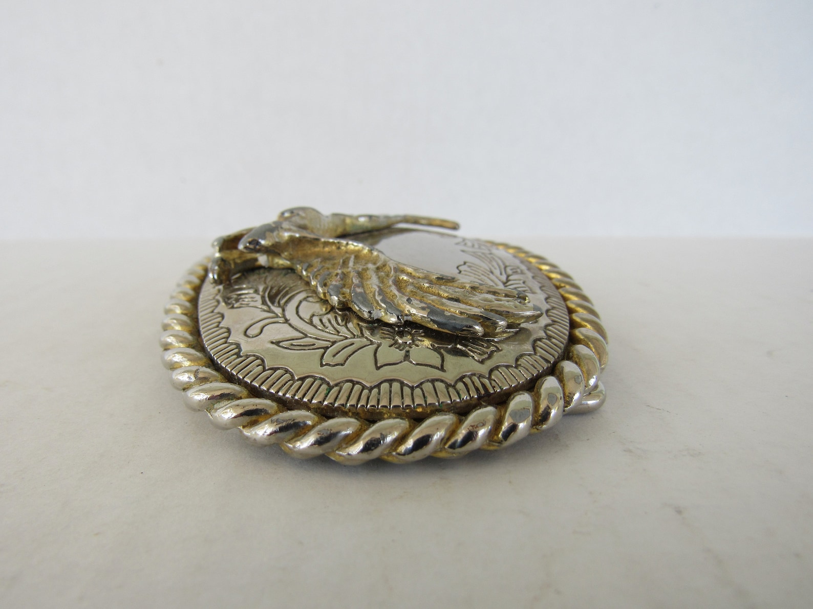 Vintage 60s 70s Soaring Bald Eagle Bird Golden Tone Floral - Etsy