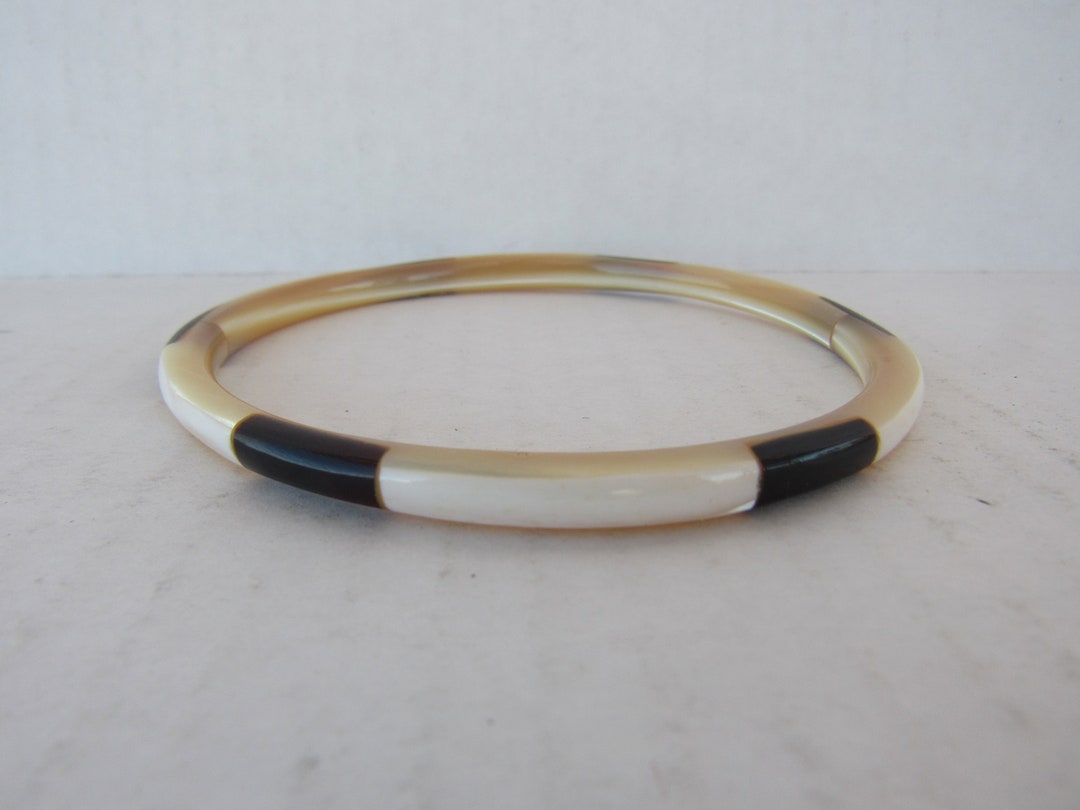 Vintage 60s 70s Natural Mother-of-pearl Shell Solid Striped Black Resin ...
