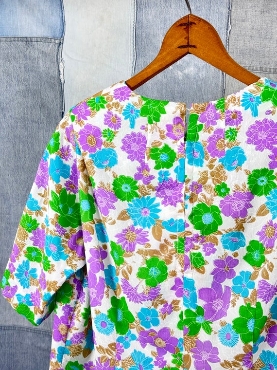 1960s Mod Floral Polyester Crepe Shift Dress - Gem