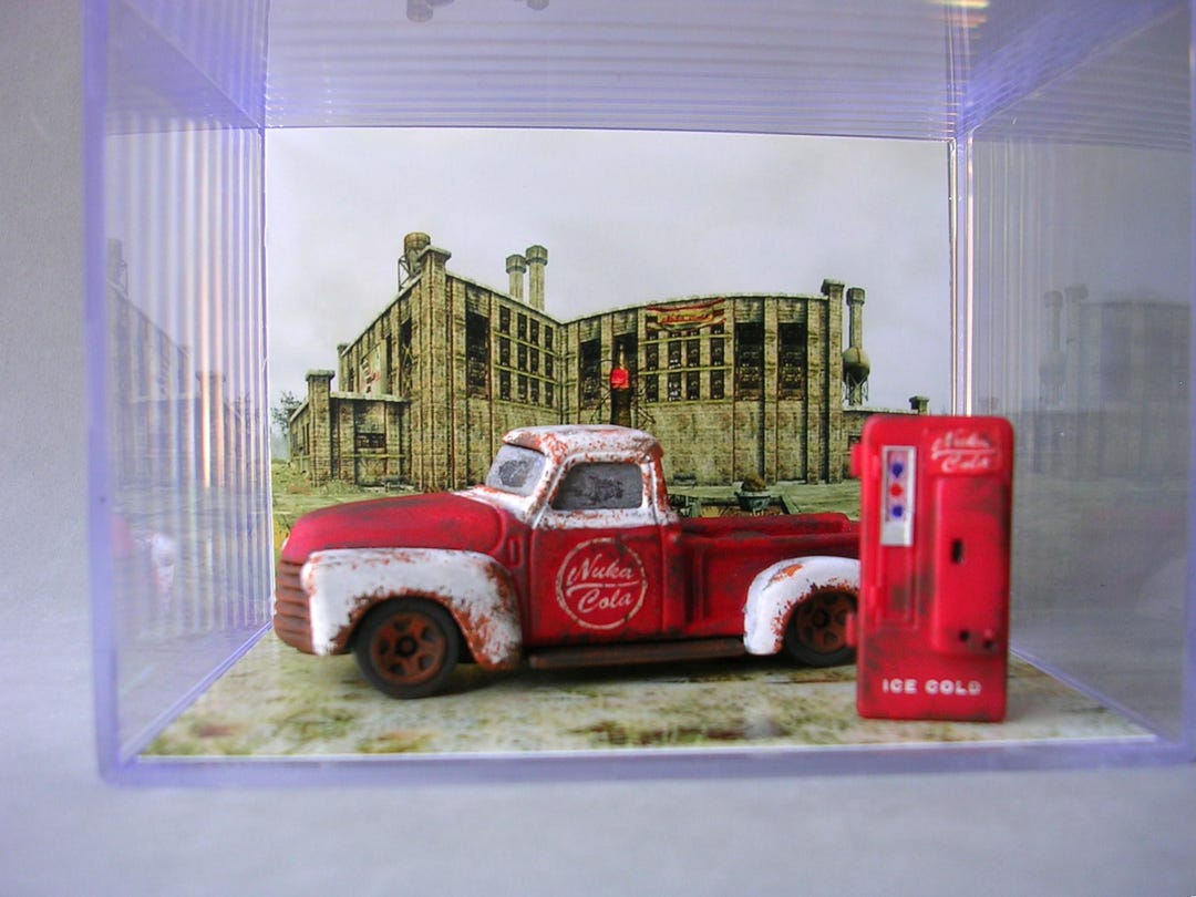 Fallout Nuka Cola Machine and Truck Miniature Cube Diorama Wasteland ...