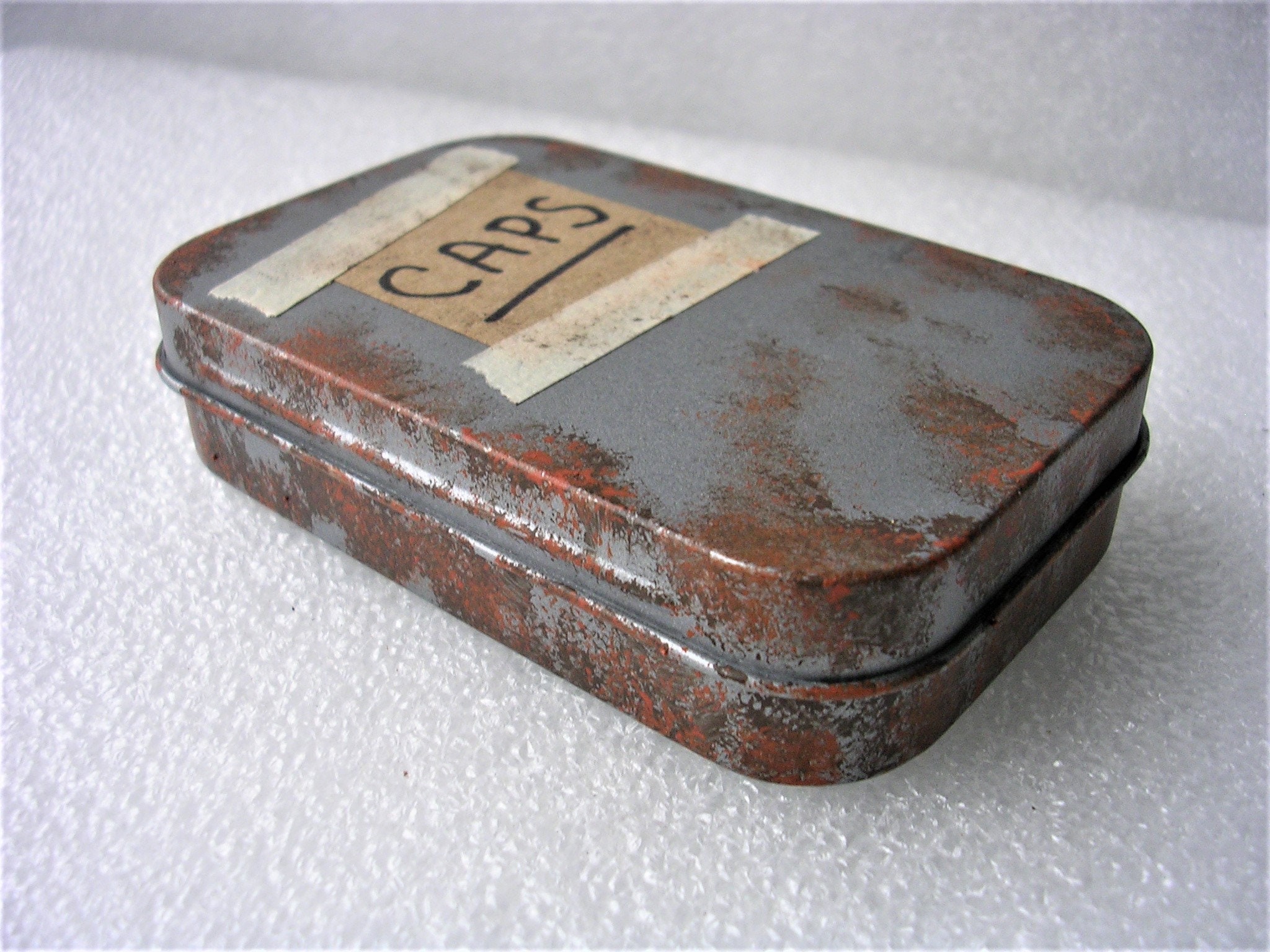 Fallout 4 Cap Stash Box Tin With 5 Caps Gift Display Prop - Etsy