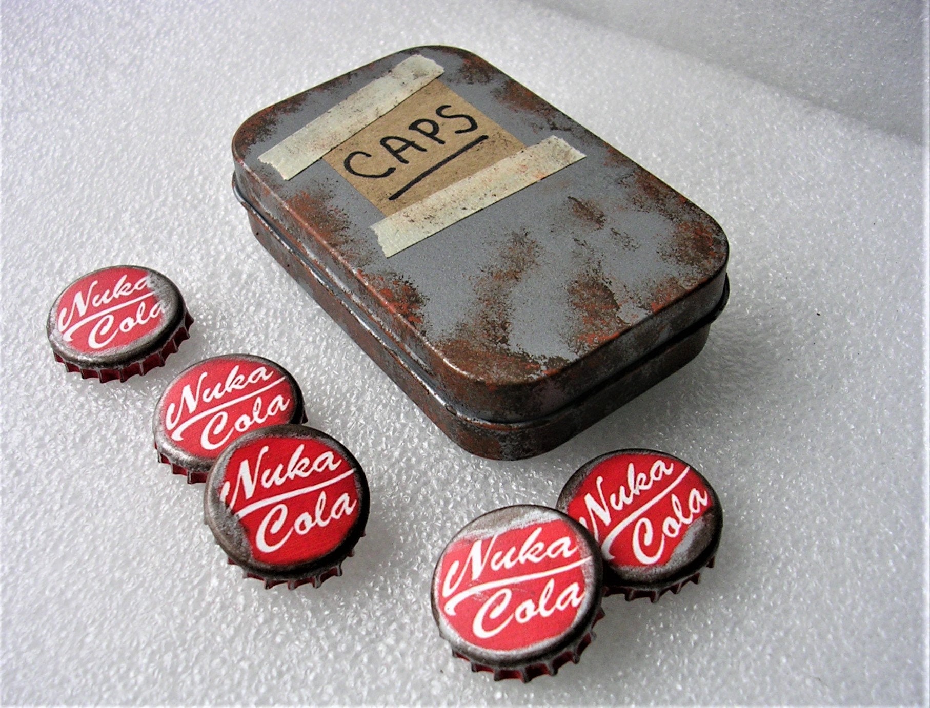 Fallout 4 Cap Stash Box Tin With 5 Caps Gift Display Prop - Etsy