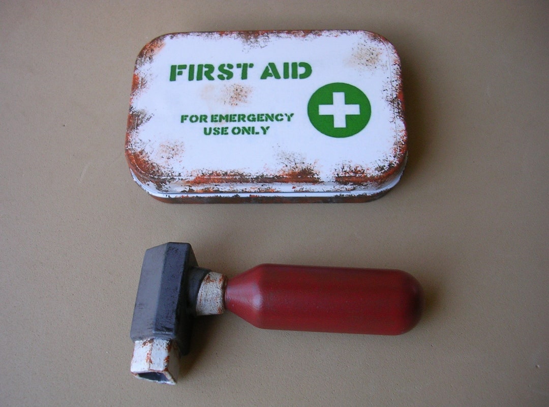Fallout Mini First-aid Kit Tin and Jet Prop Display Cosplay - Etsy