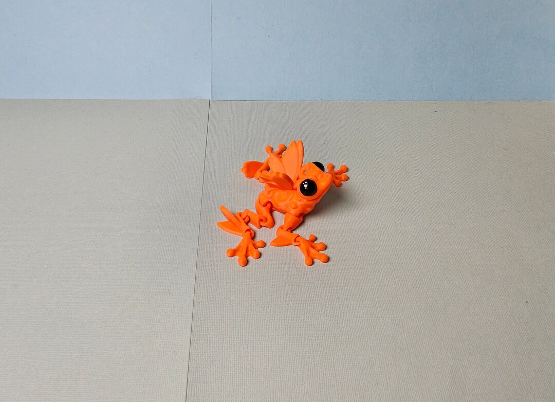 Flutter Frog, 3D Printed Gift, Animal Home Decor, Unique Gift for Her ...