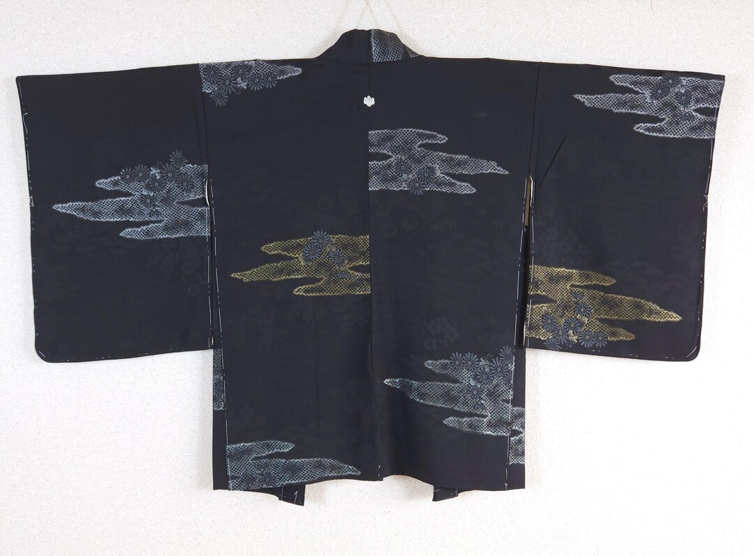 Black Haori With Chrysanthemums and Clouds, Vintage Haori, Haori ...