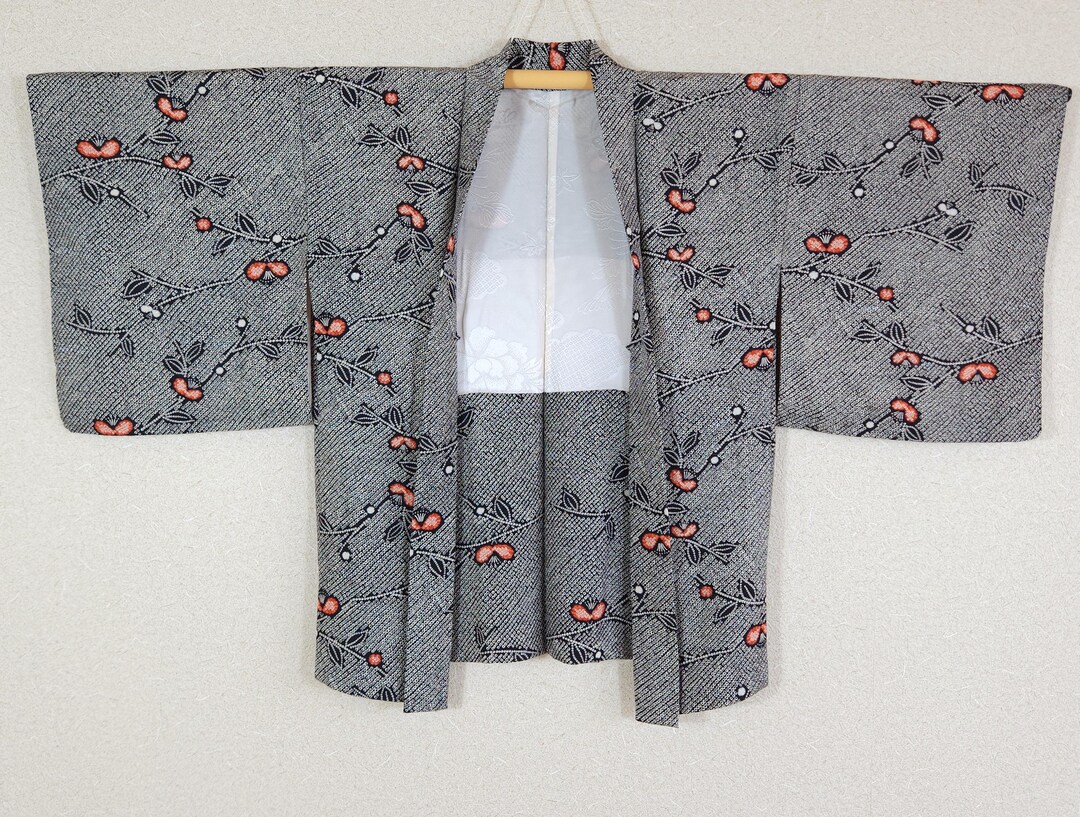 Haori With Kanoko Pattern and Red Flowers, Vintage Haori, Traditional ...