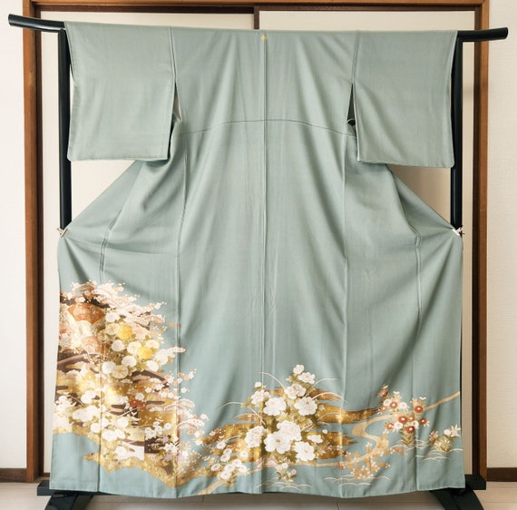 Radiant green tomesode kimono with golden flowers, vi… - Gem
