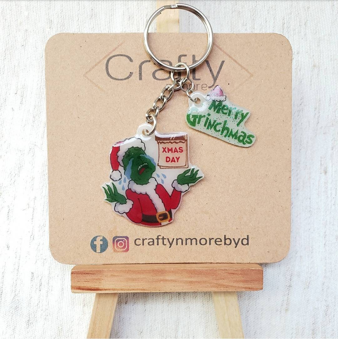 Christmas day Grinch keychain | Etsy