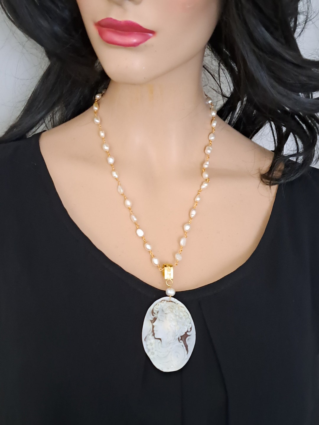 Sardonic Shell Cameo Necklace and Aventurine Stones, Italian Jewels - Etsy