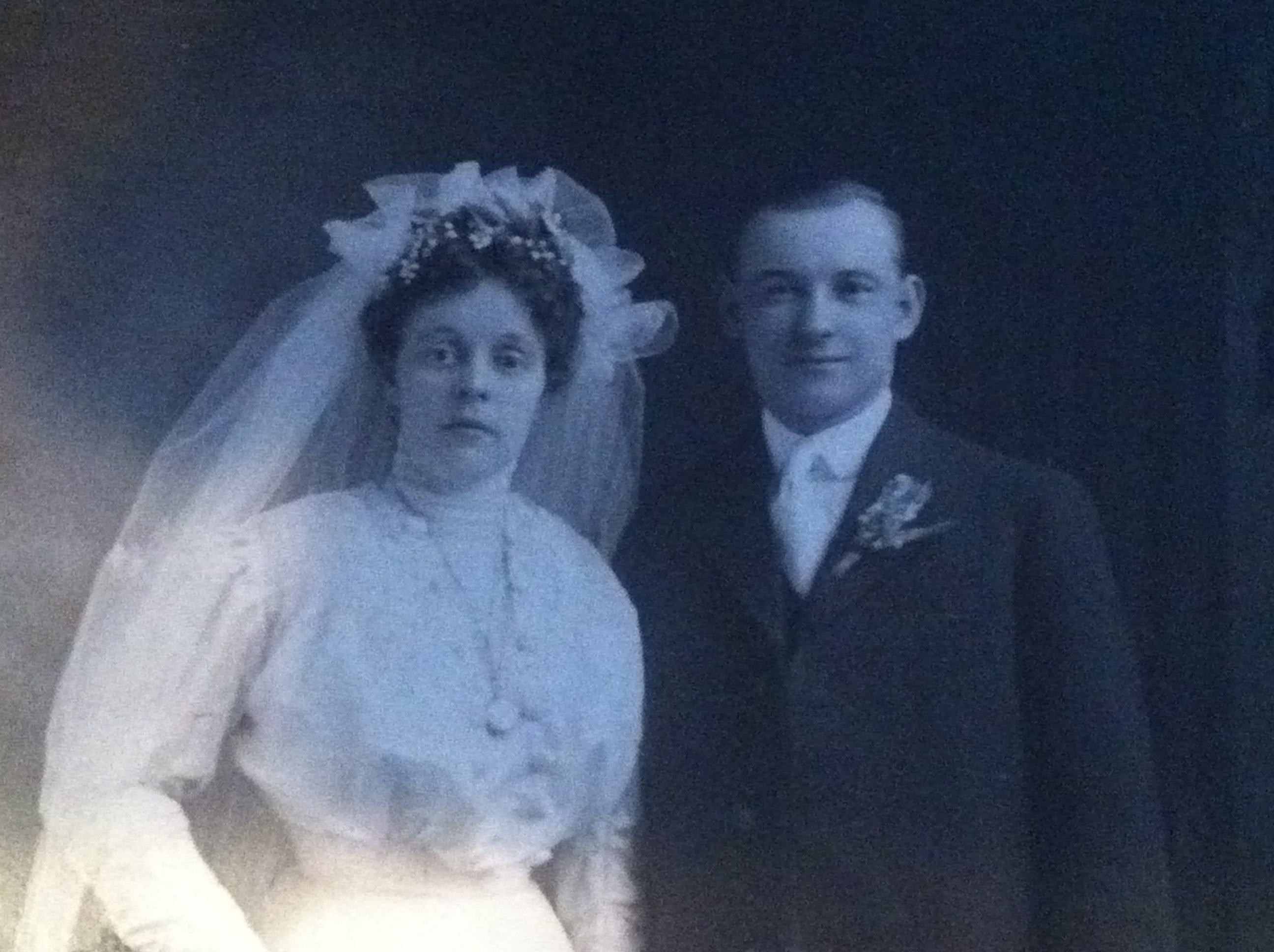 Antique Portrait Photography of Young Wedding Couple Cabinet Vintage ...