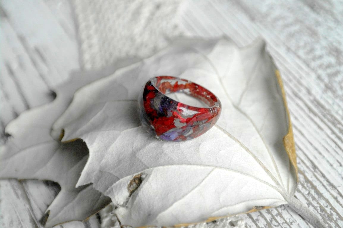 Eco resin ring-REAL WILD FLOWER ring-Resin jewelry-nature | Etsy