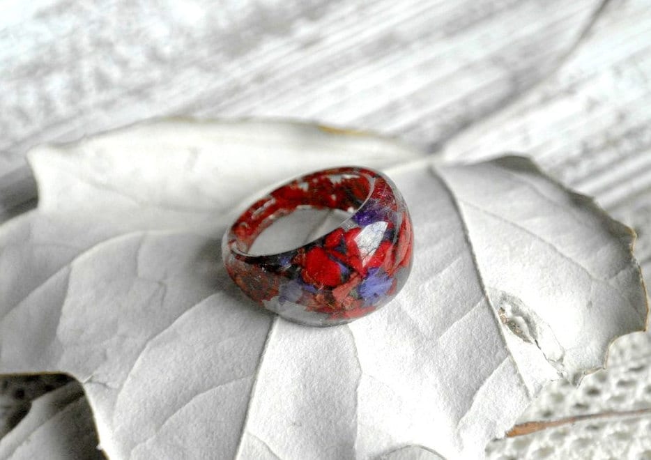 Eco resin ring-REAL WILD FLOWER ring-Resin jewelry-nature | Etsy