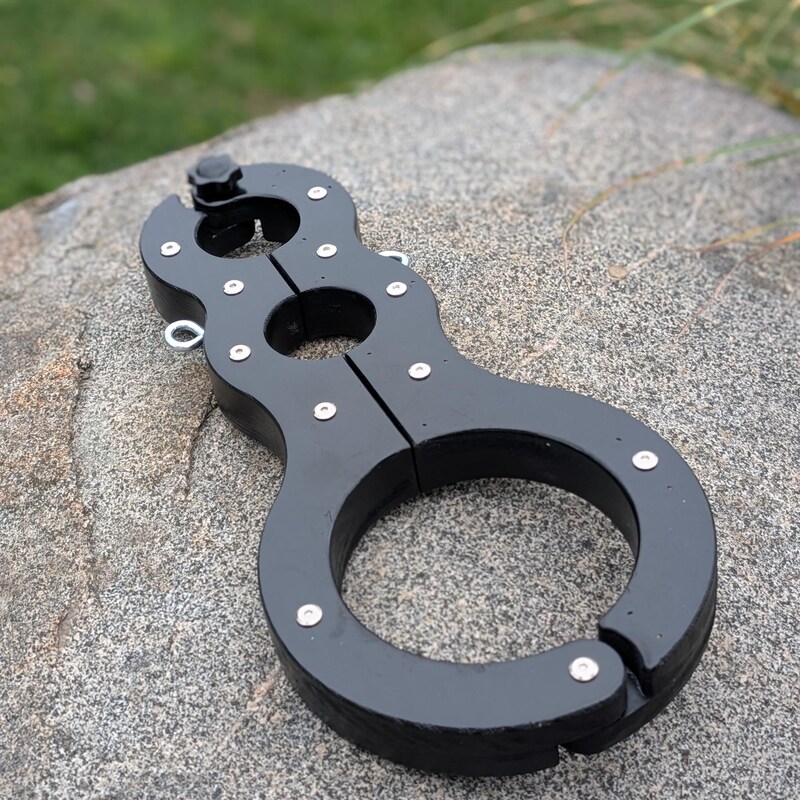 Stockade Restraint - Etsy