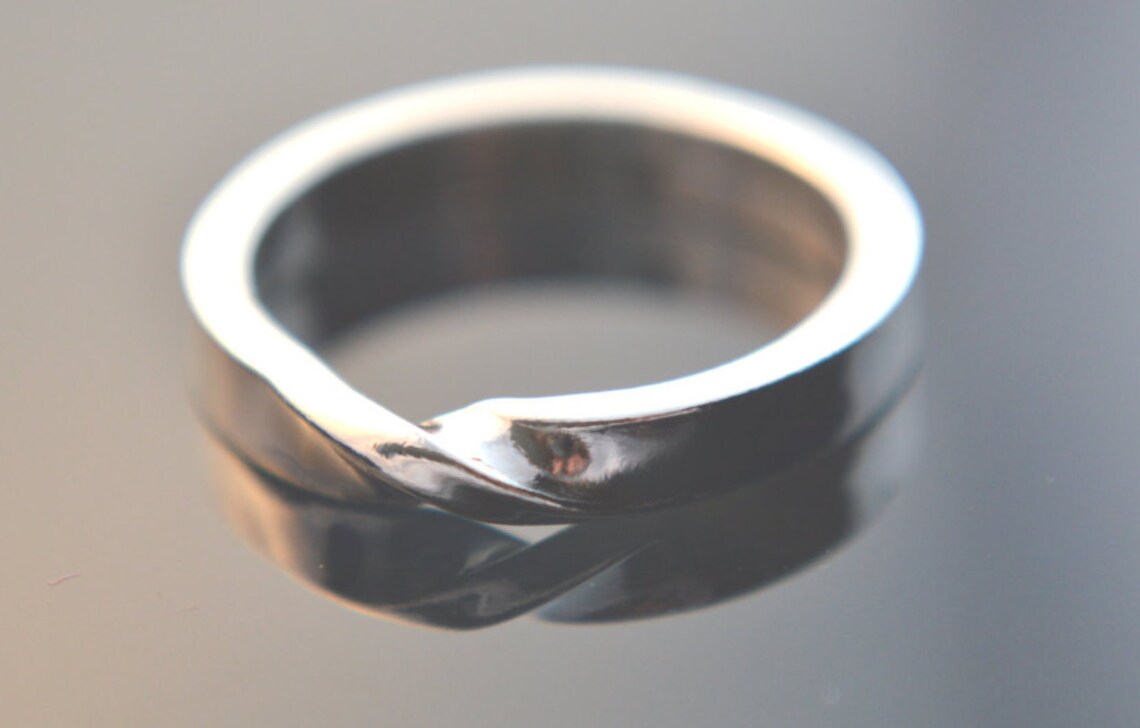 Mobius Ring Sterling Silver Ring Silver Mobius Ring Twisted | Etsy