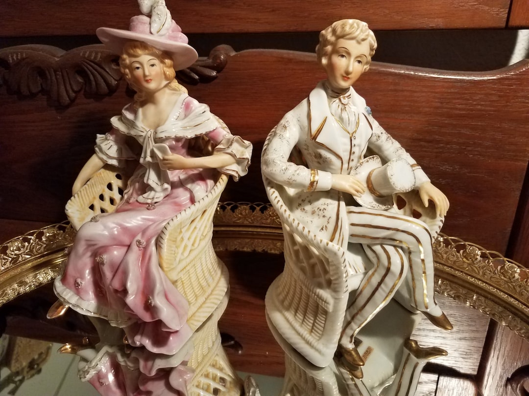 Rare-ardalt Japan Victorian/colonial Figurines/couple Collectables ...