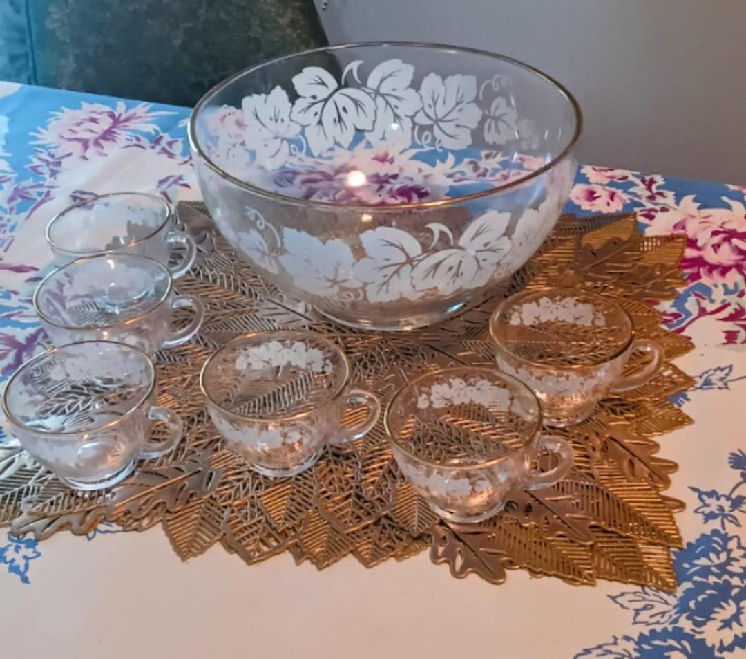 Hazel Atlas White Ivy Clear Egg Nog/punch Bowl Set Ivy Design 6 Cups ...