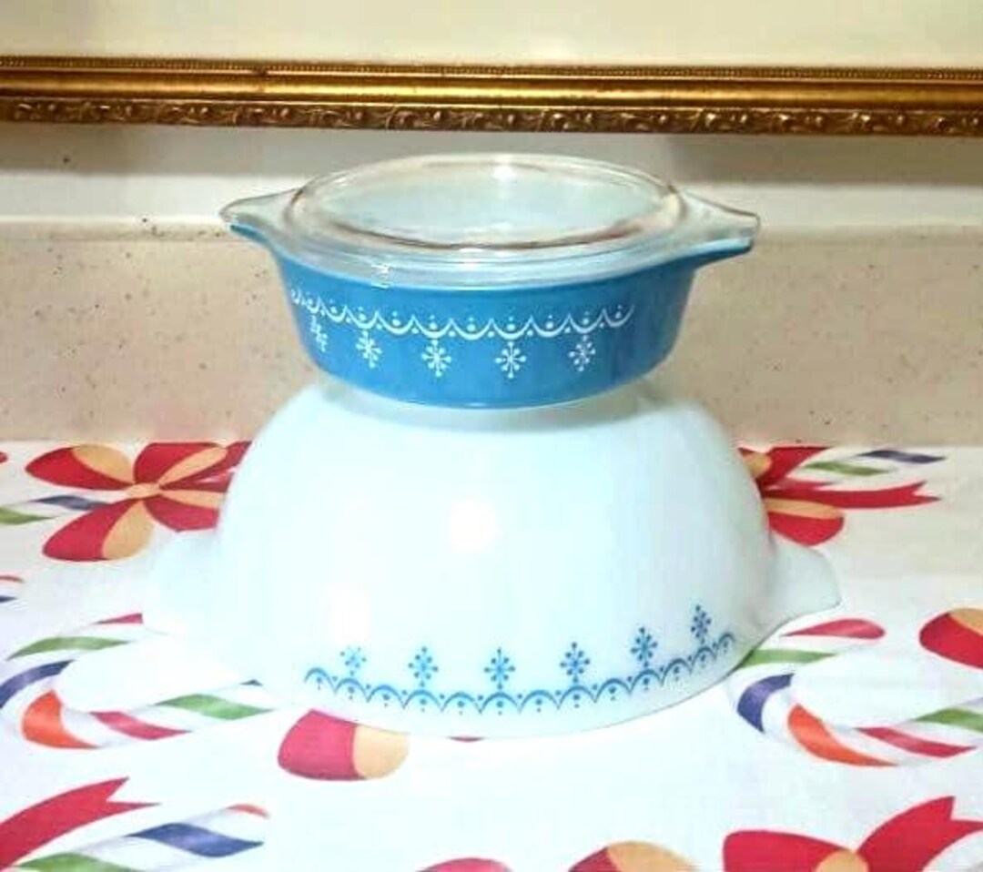 Vintage Blue Snowflake Pyrex Casserole Dish and Mixing Bowl Set - Etsy