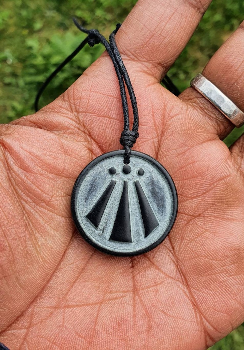 Druid Awan Pendant the Three Rays of Light Necklace Pagon | Etsy