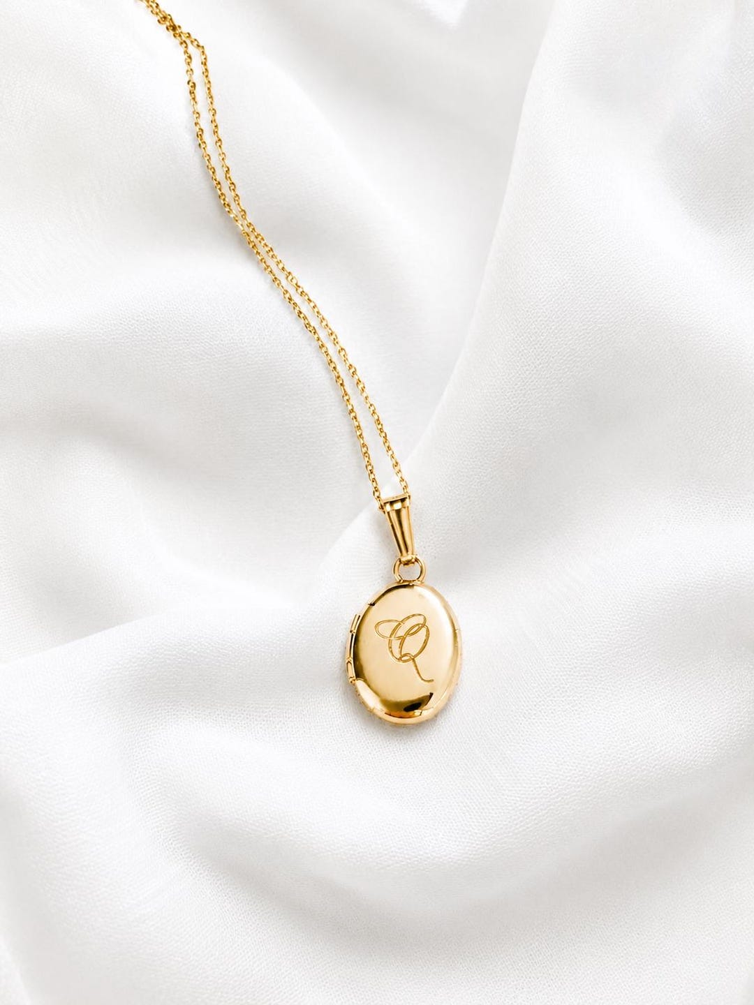Custom Initial Locket Necklace – Gold-filled Oval Pendant on Diamond ...