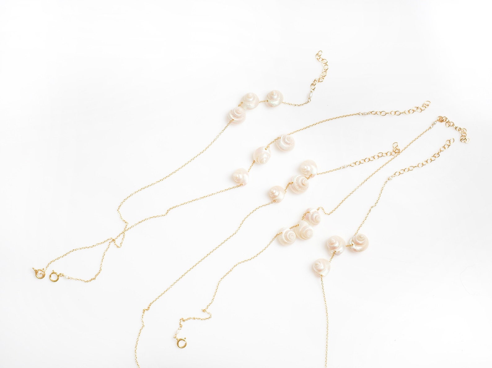 Shell Charm Necklace on Gold Chain - Etsy