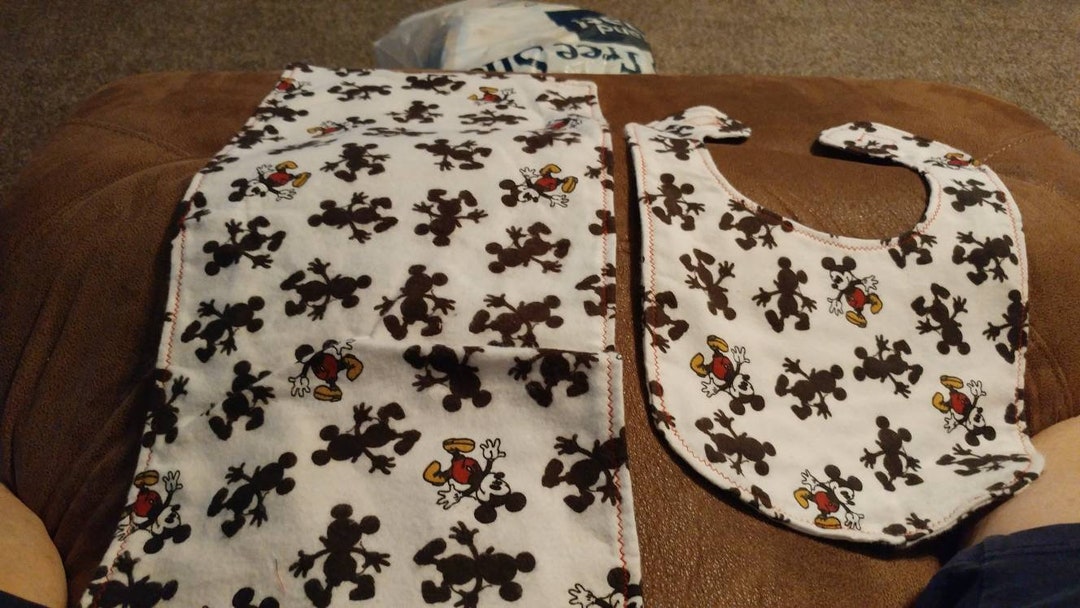 Mickey Mouse Bib and Burp Cloth Set. - Etsy