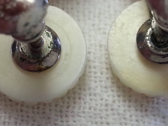 Vintage, faux Ivory, Chinese puzzle box silver tone m… - Gem