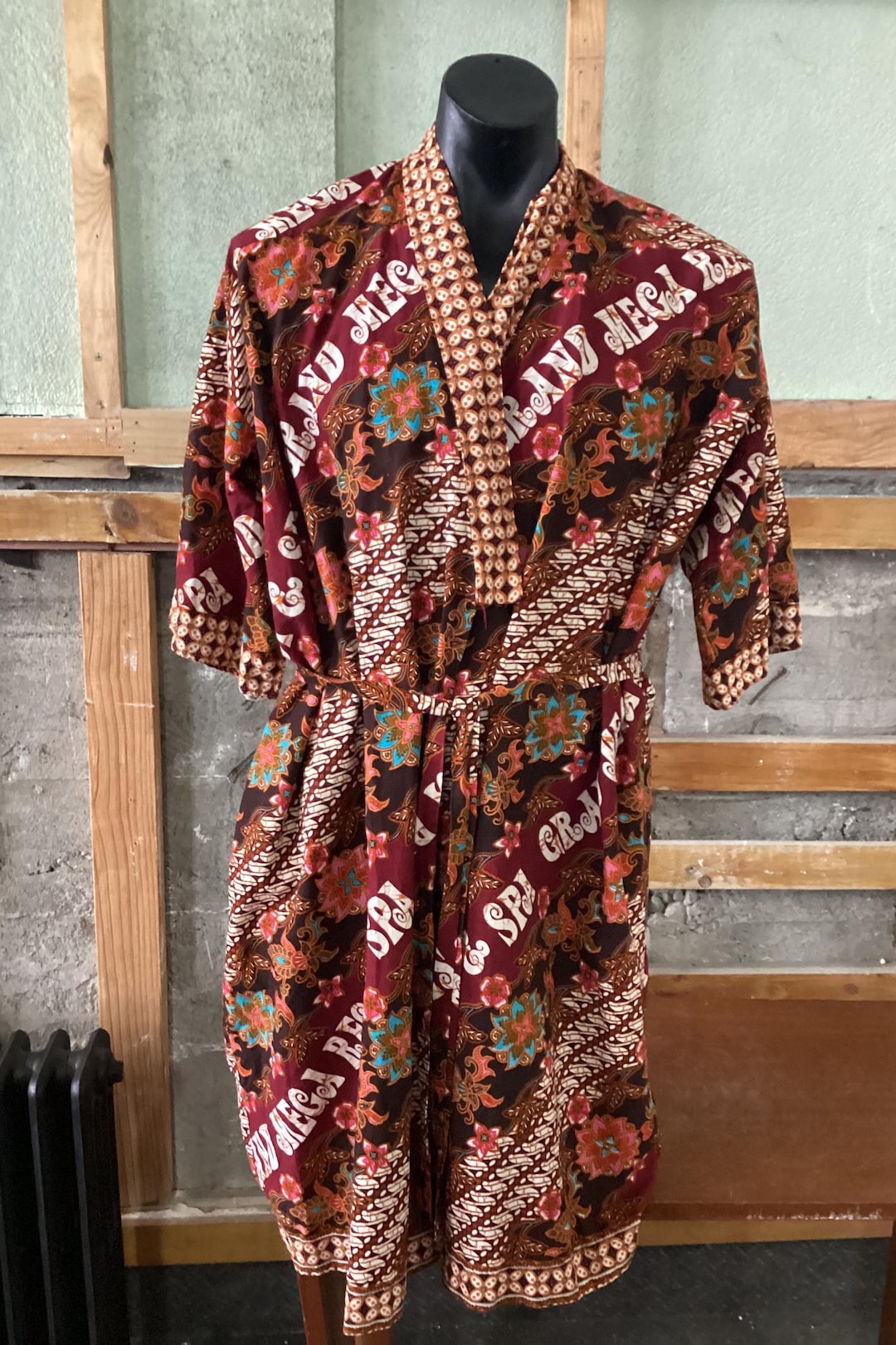 1970's Mens Summer Funky Balinese Batik Robe, Dressing Gown, Hotel ...