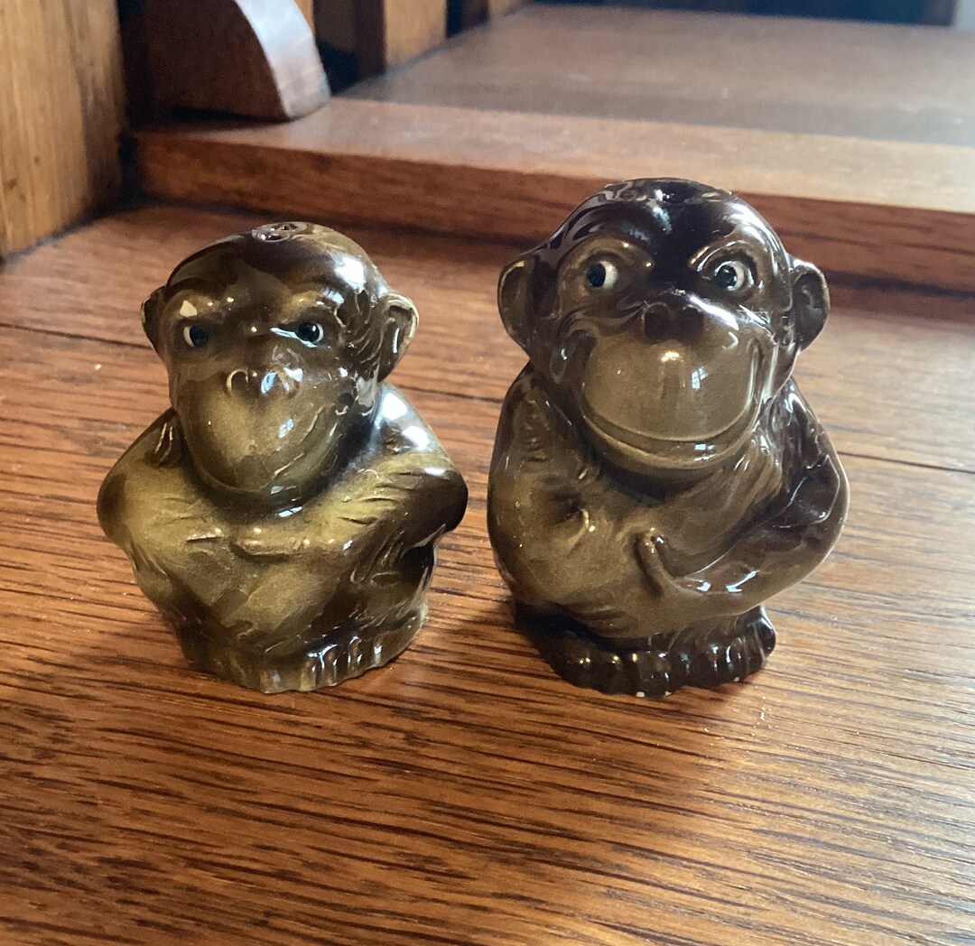 Goebel M52 Monkey Salt & Pepper Shakers , Chimps, Chimpanzee , Made in ...