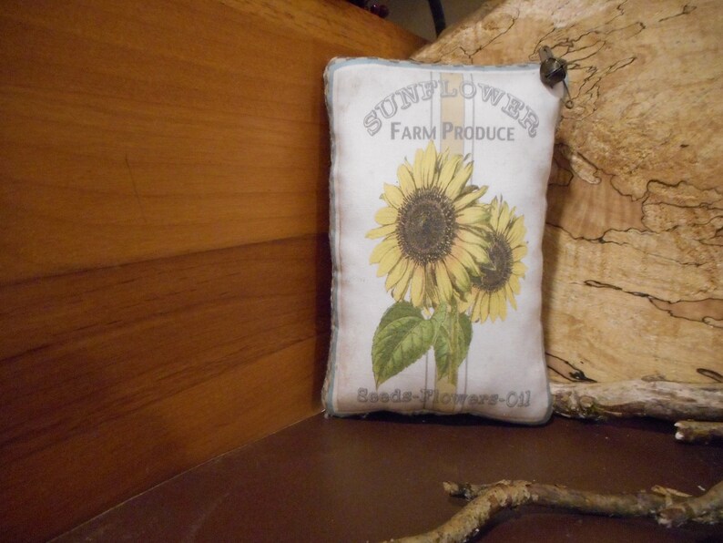 Pillow Tuck: Primitive Sunflower Rustic Americana Pillow Tuck. - Etsy