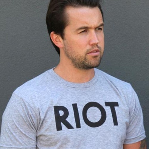 Mac Riot Shirt Gray It's Always Sunny in Philadelphia - Etsy