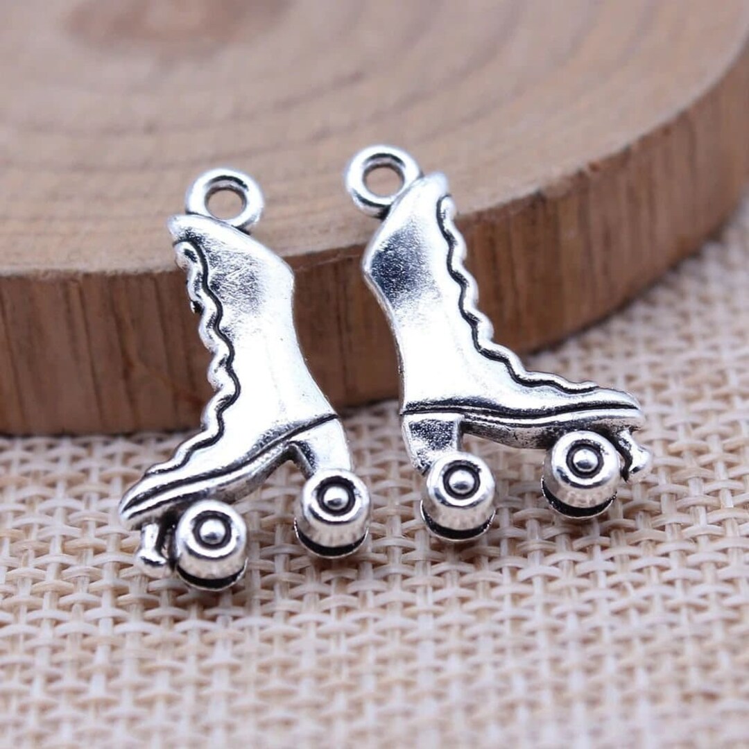 5 Silver Roller Skate Charms, 2 Sided, Silver Tone Charms (D-247) - Etsy