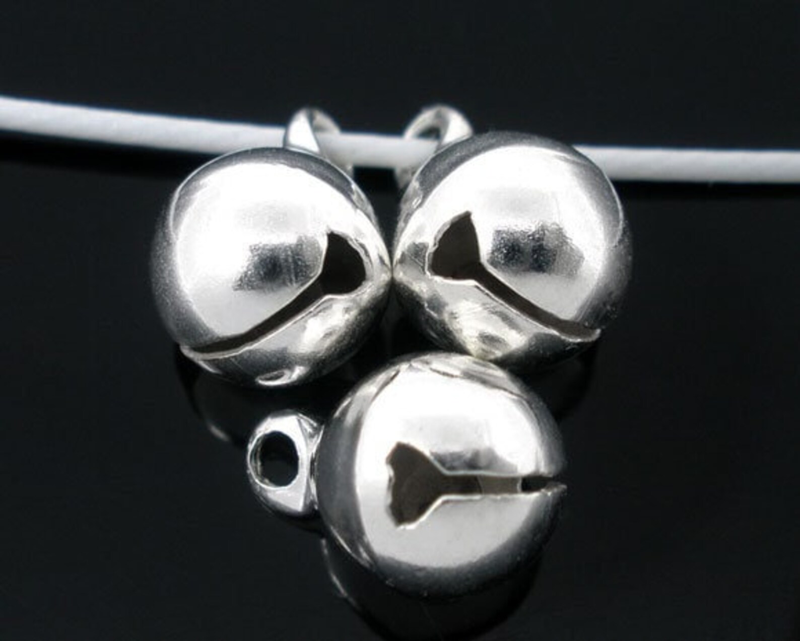 25 Silver Christmas Jingle Bells Charms, 11mm, Silver Plated (S-7) - Etsy