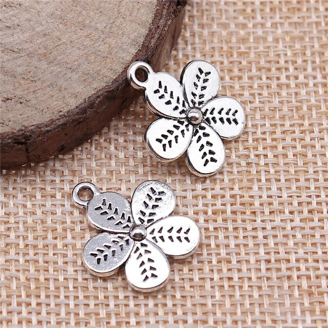 4 Silver Flower Head Charms, 2 Sided, Silver Tone Charms (C-15) - Etsy