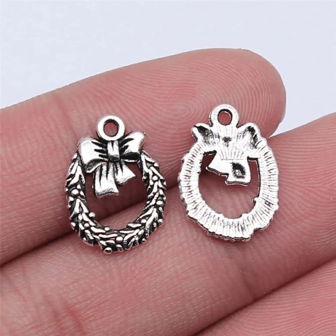 10 Silver Wreath Charms, 16x12mm, Silver Tone Charms (E-76) - Etsy