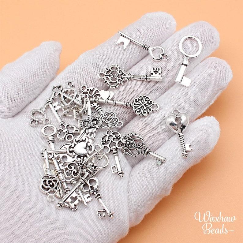 BULK 25 Silver Tiny Key Charms, Mixed Lot of Charms (N-196) - Etsy