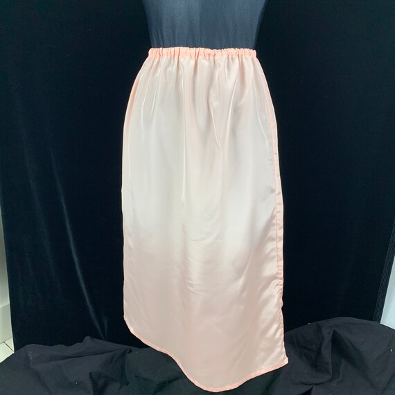 1980s Vintage HIgh End Pink Half Slip Small 28in Wais… - Gem