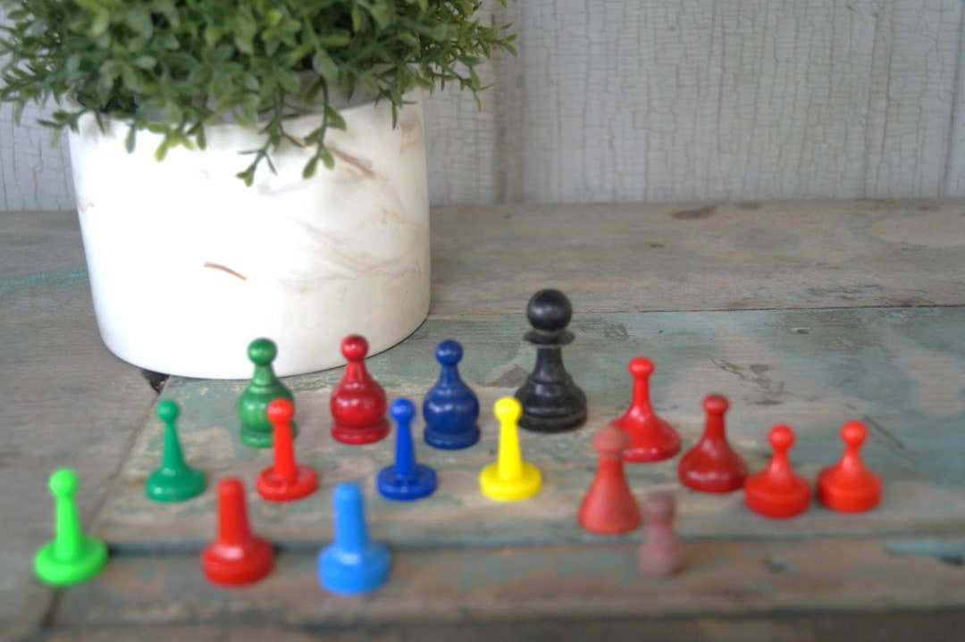 Variety of Vintage Game Board Markers Lot of 16 - Etsy