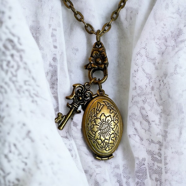 Key and Locket - Etsy