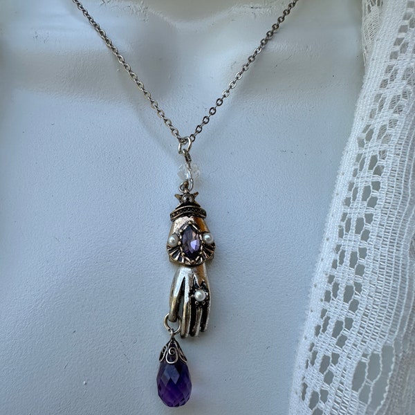 Victorian Hand Pendant - Etsy