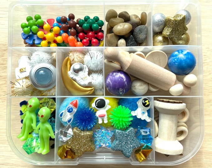 Space Kinetic Sand Kit, Astronaut Sensory Case - Etsy