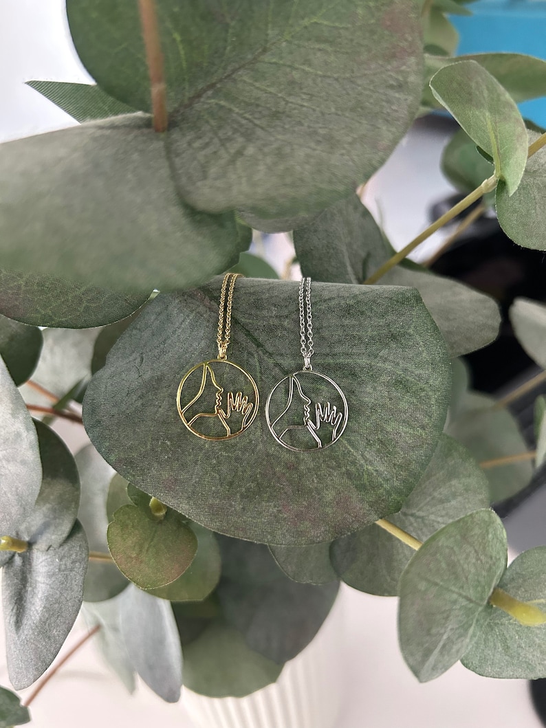 Mother in Sign Language Necklace - Etsy