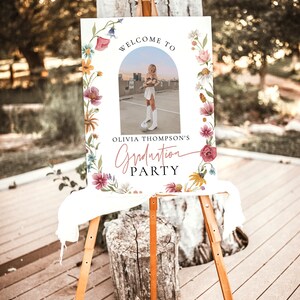 Minimalist Graduation Welcome Sign, Wildflower Graduation Party Welcome ...