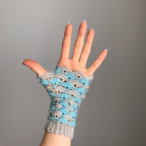 Shell We Dance Fingerless Gloves Crochet Pattern PDF - Etsy