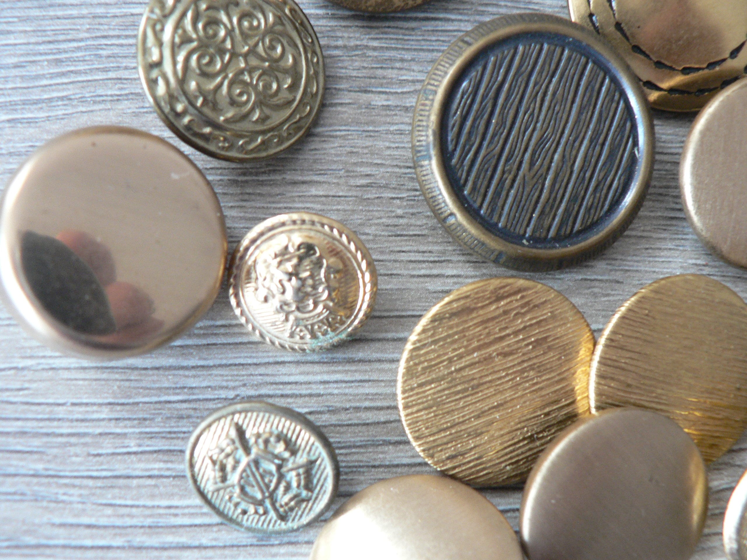 Vintage Brass Buttons Collection - Etsy Norway