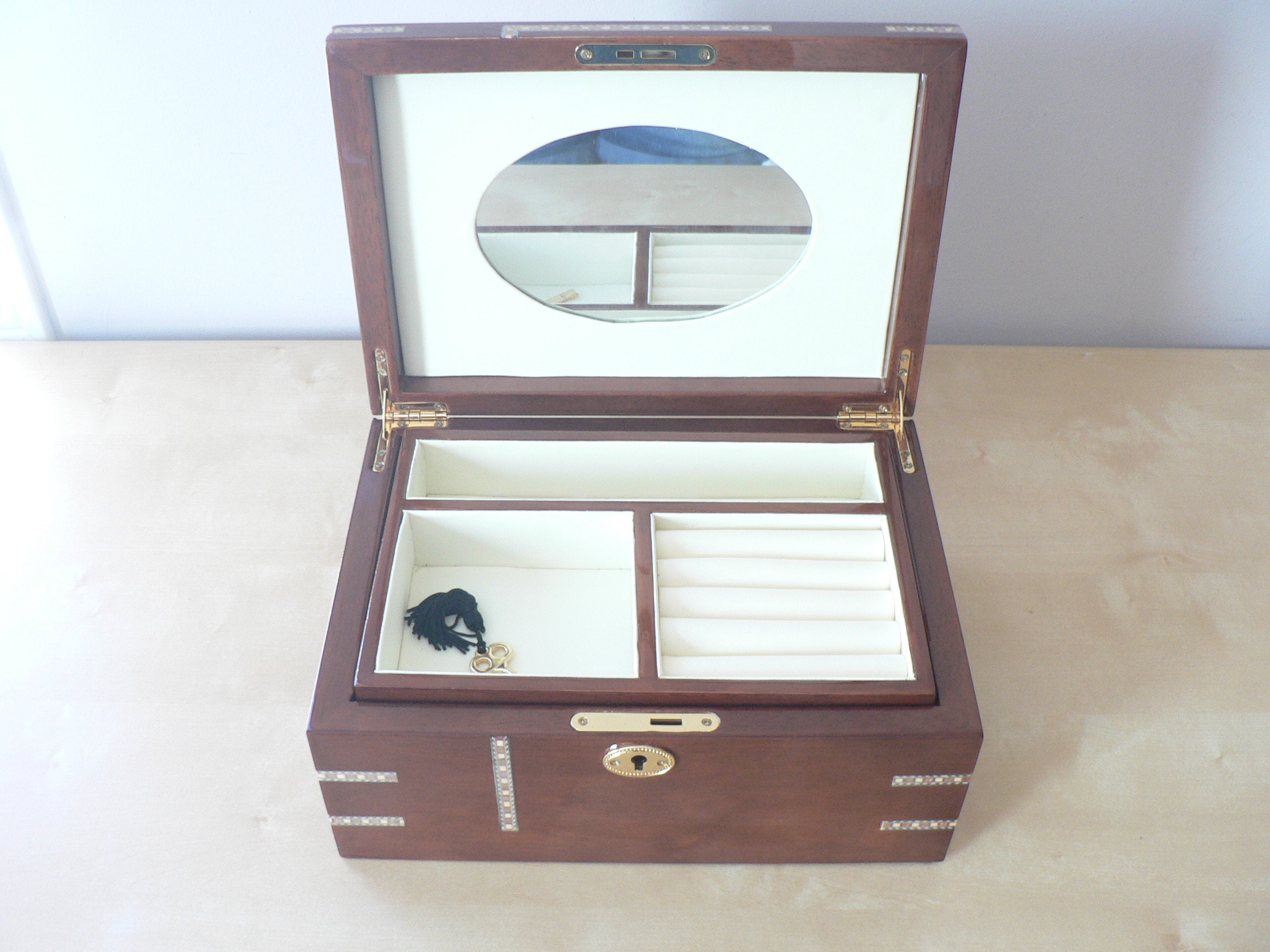Lacquer Wooden Jewelry Box With a Marquetry Design - Etsy Canada