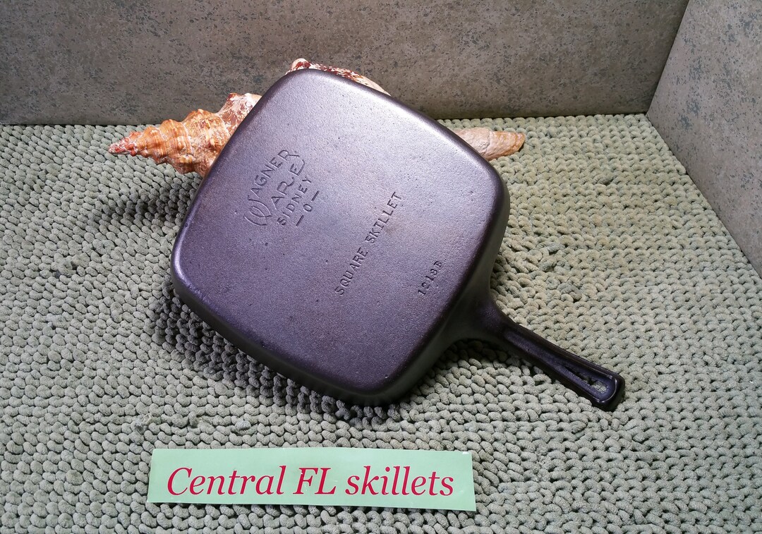 Wagner Ware Stylized Logo Cast Iron Square Skillet P/N 1218B Circa ...