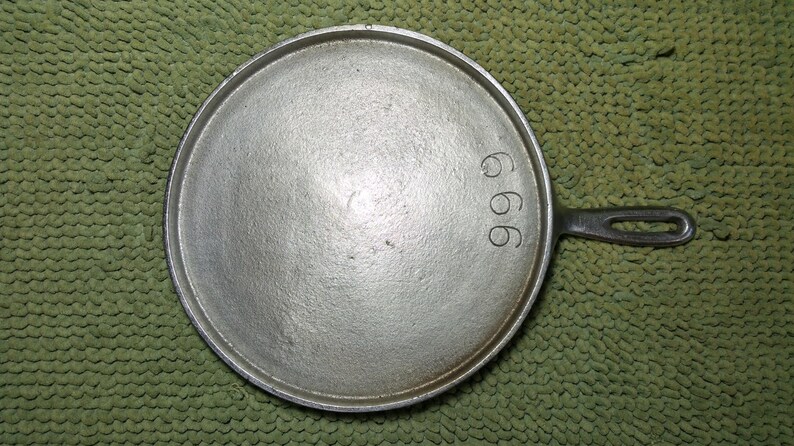 Chicago Hardware Foundry #9 Chrome Plated Hammered Cast Iron Griddle ...